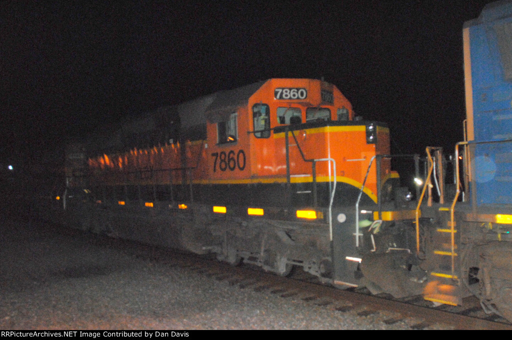 HLCX SD40-2 7860 in BNSF H1 on Q410-04 at Nesh